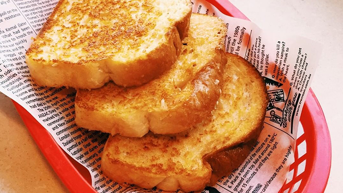 Gorge Yourself On This Sizzler Cheese Toast Recipe